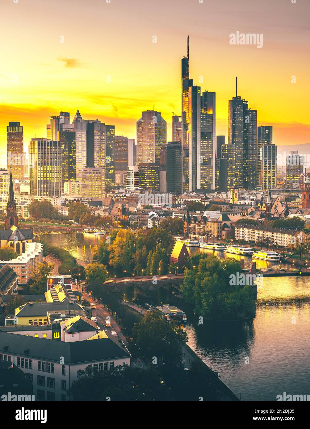 View over Frankfurt, view into the sunset with backlight, in the ...