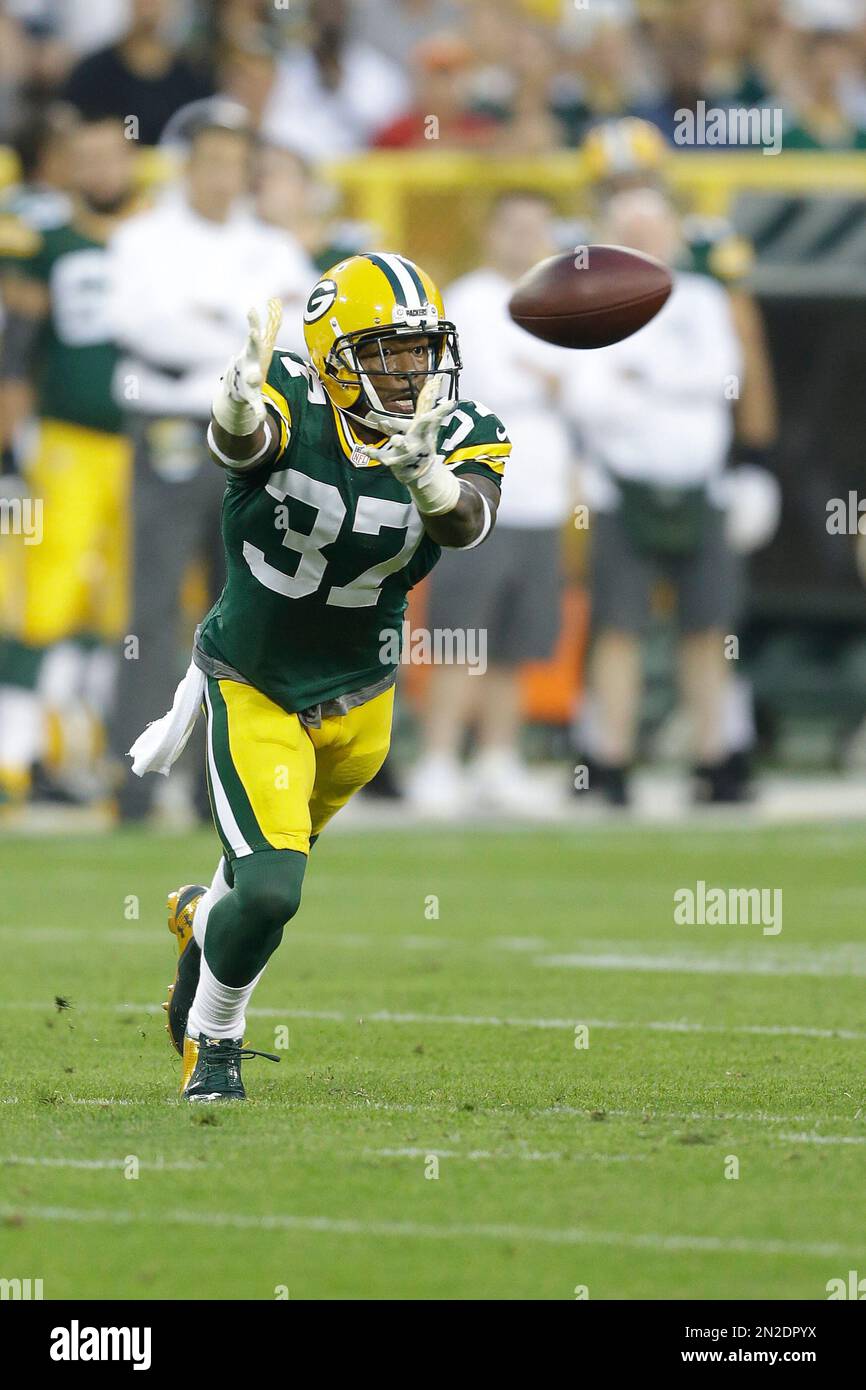 Green Bay Packers' Sam Shields almost intercepts this pass during the ...