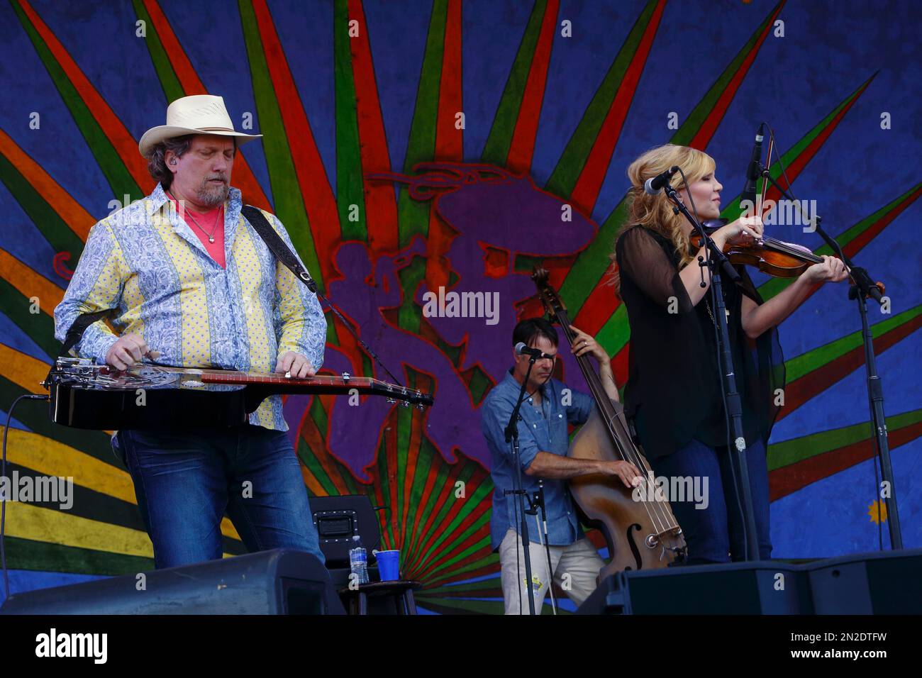 Jerry Douglas (left), Alison Krauss & Union Station performs at the New ...