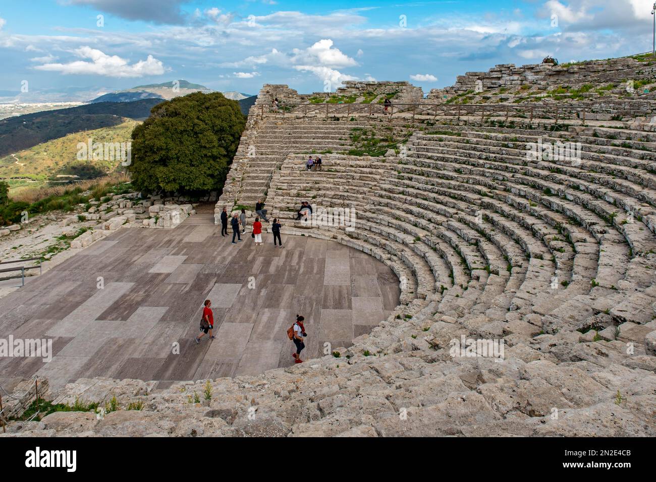 Segesta theater hi-res stock photography and images - Alamy