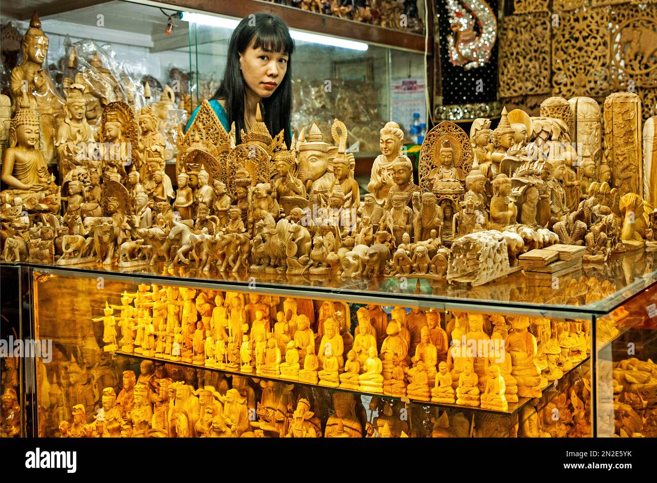 Shopping paradise for Burmese arts and crafts, Bogyoke Aung San Market ...