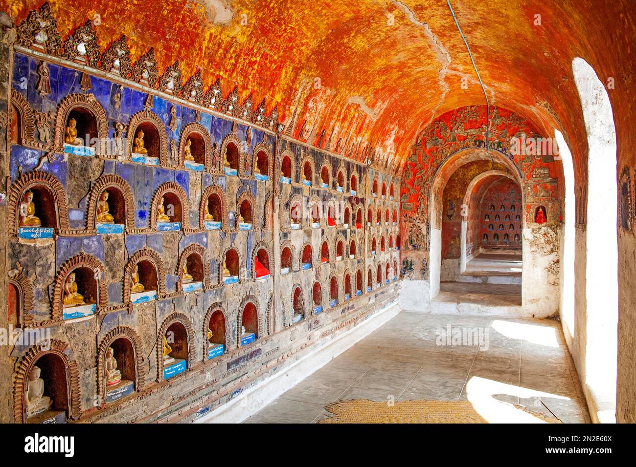 1700 Budhhafiguren, Shwe-yan-pyay Monastery, Inle Lake, Myanmar, Inle ...