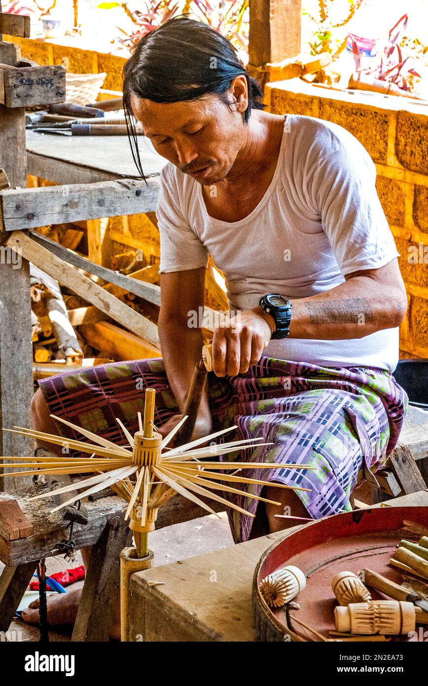 Paper manufactory hi-res stock photography and images - Alamy