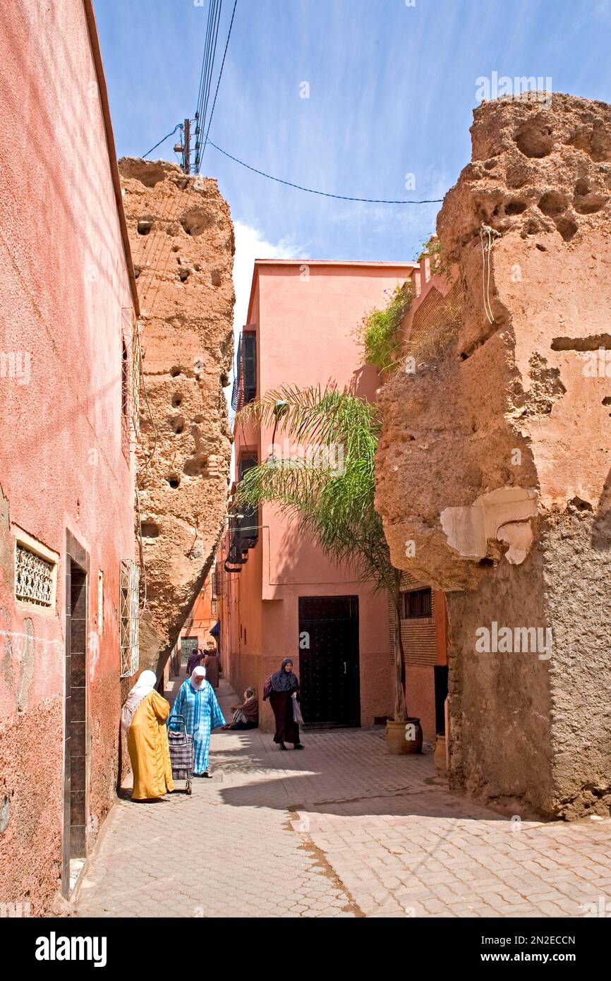Marrakech people alley hi-res stock photography and images - Alamy