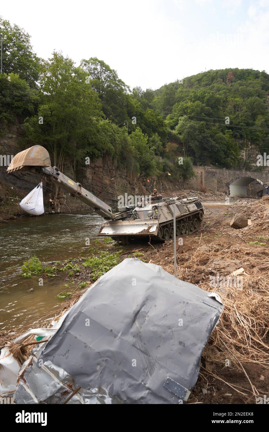 Recovery vehicle hi-res stock photography and images - Alamy