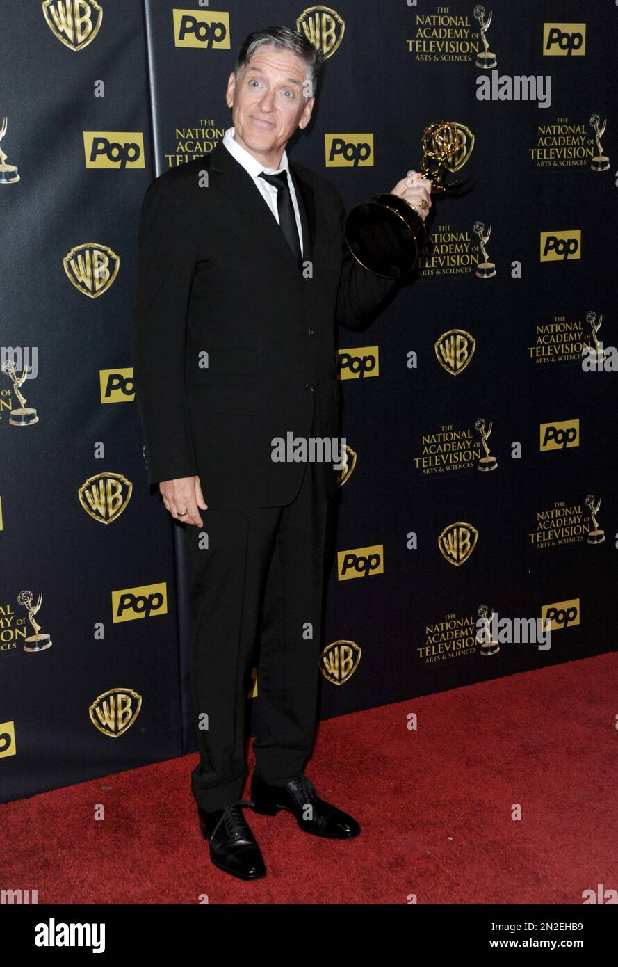 Craig Ferguson poses in the pressroom with the at the award for ...