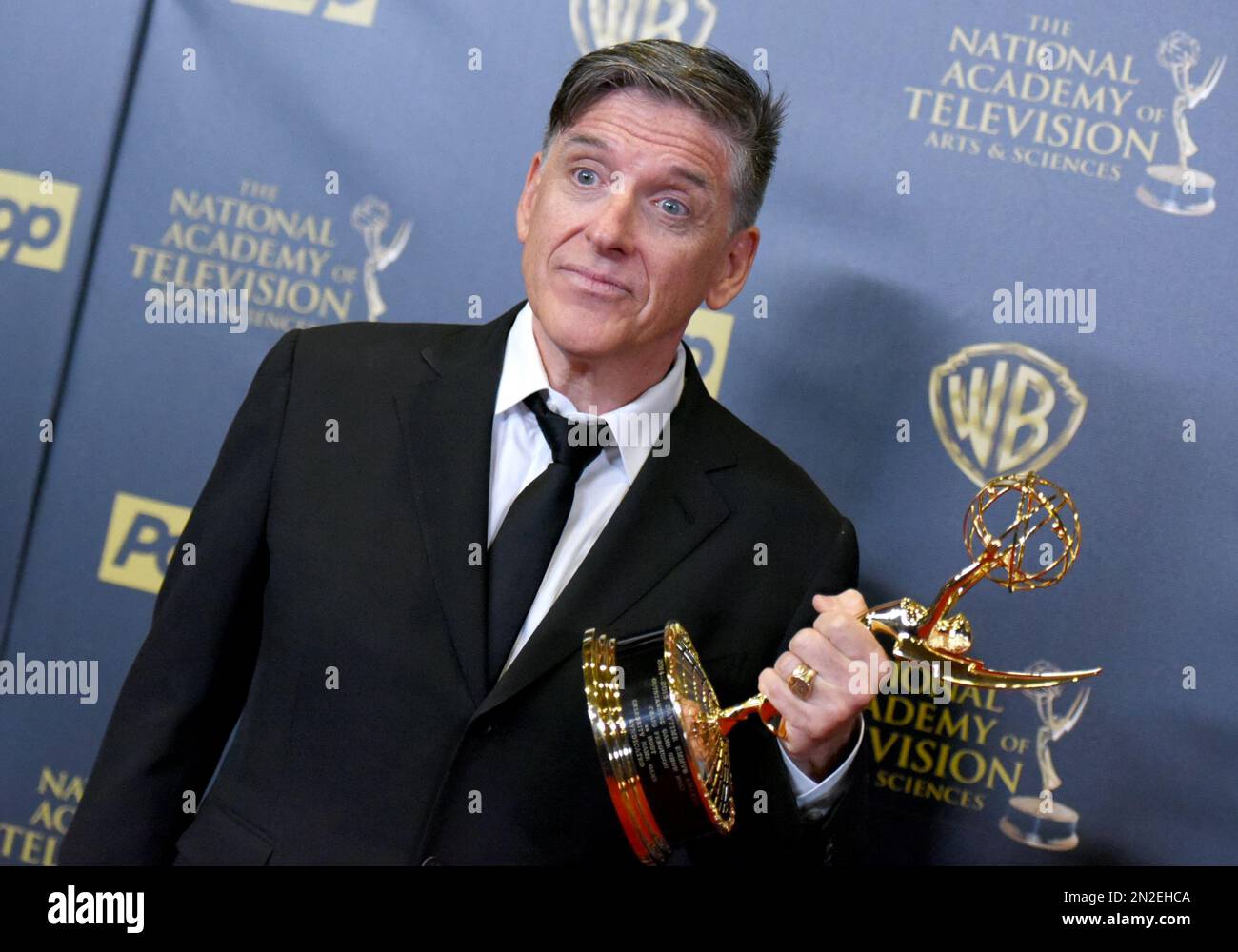 Craig Ferguson poses in the pressroom with the at the award for ...
