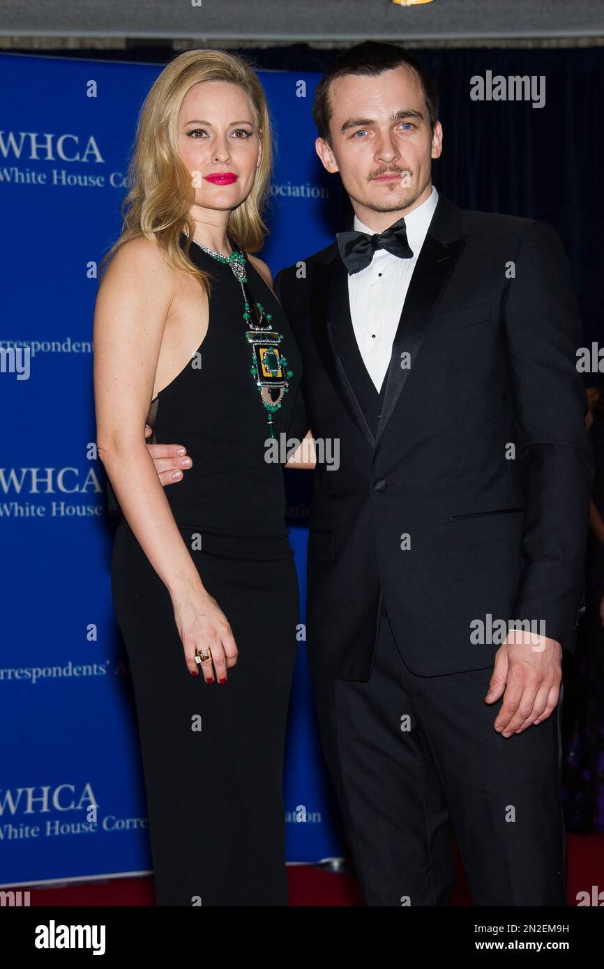 Aimee Mullins and Rupert Friend attend the 2015 White House ...