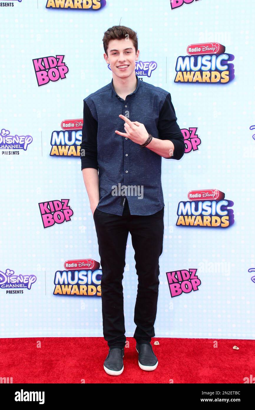Shawn Mendes arrives at the 2015 Radio Disney Music Awards at Nokia ...