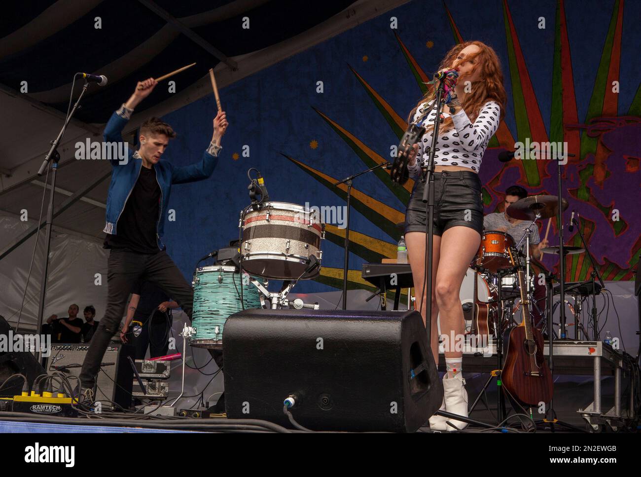 Gary Larsen and Nora Patterson perform with Royal Teeth at the New ...