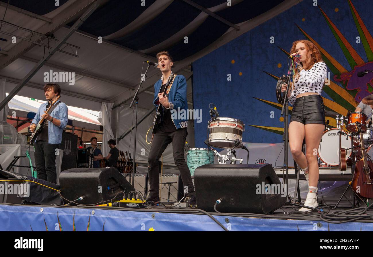 Thomas Onebane, Gary Larsen and Nora Patterson perform with Royal Teeth ...