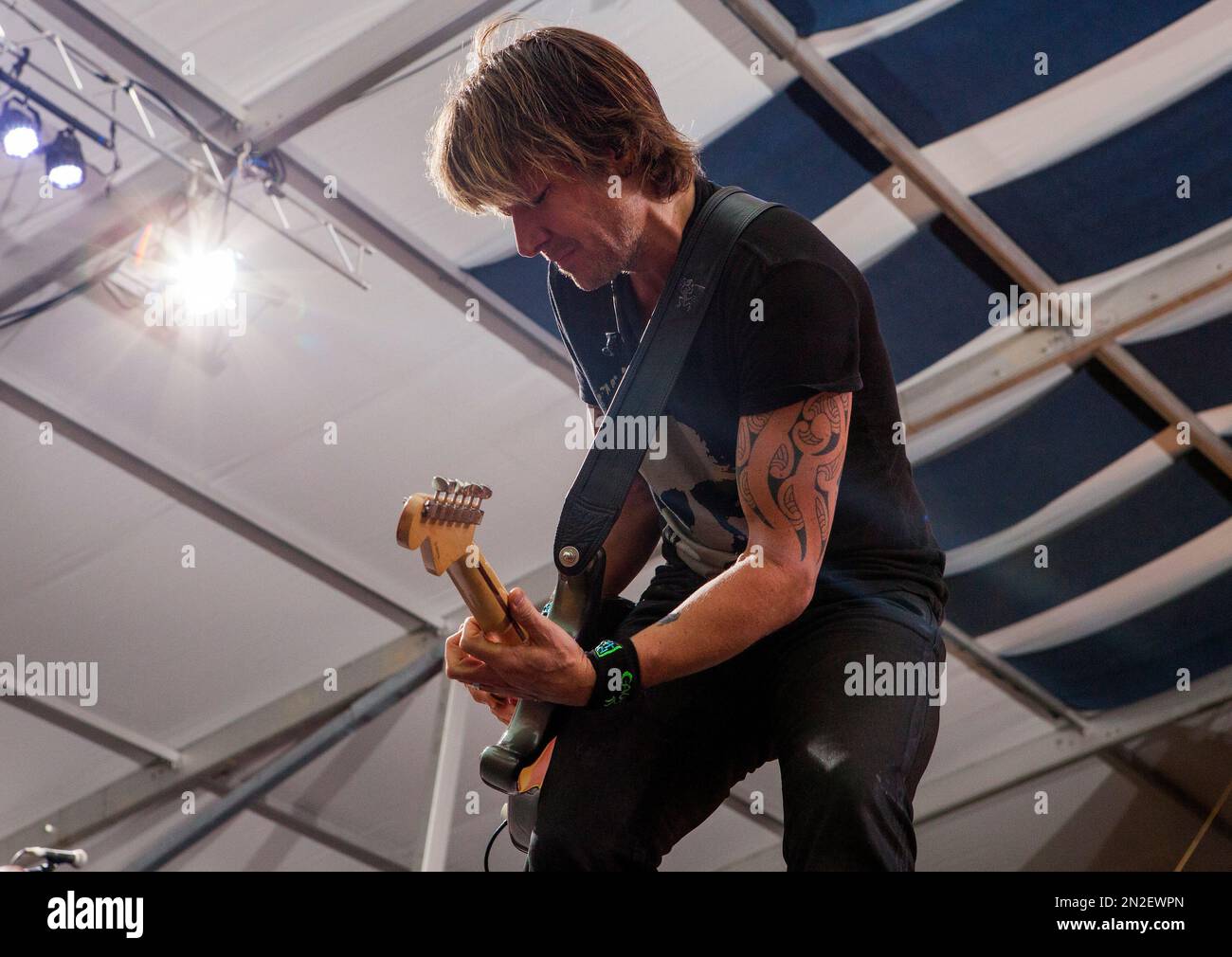 Country music singer Keith Urban performs with his band at the New ...