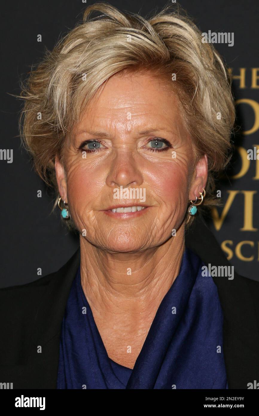 Meredith Baxter arrives at the 2015 Daytime Creative Arts Emmy Awards ...