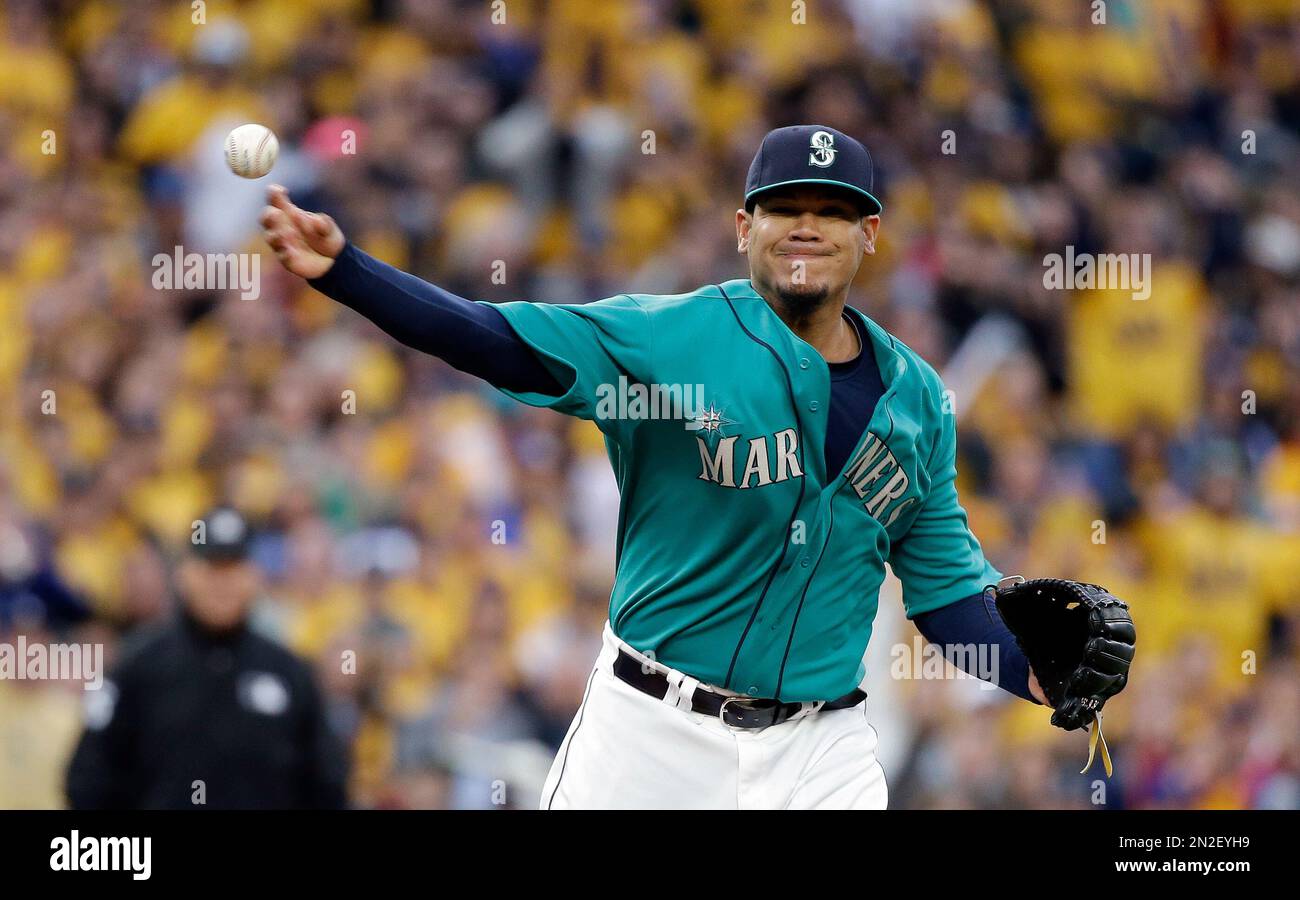 Seattle Mariners starting pitcher Felix Hernandez in action against the ...
