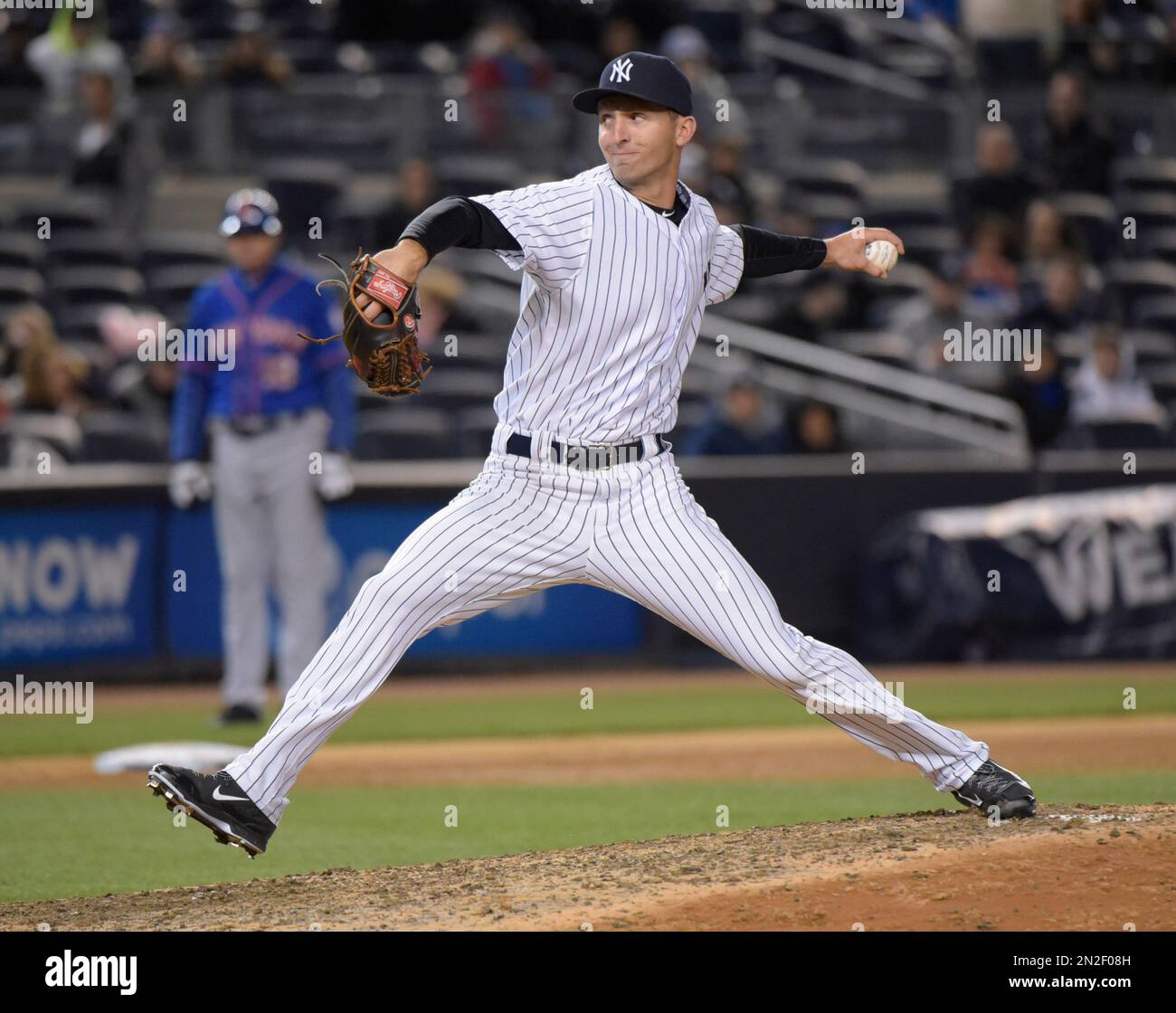 New York Yankees pitcher Chasen Shreve delivers the ball to the New ...