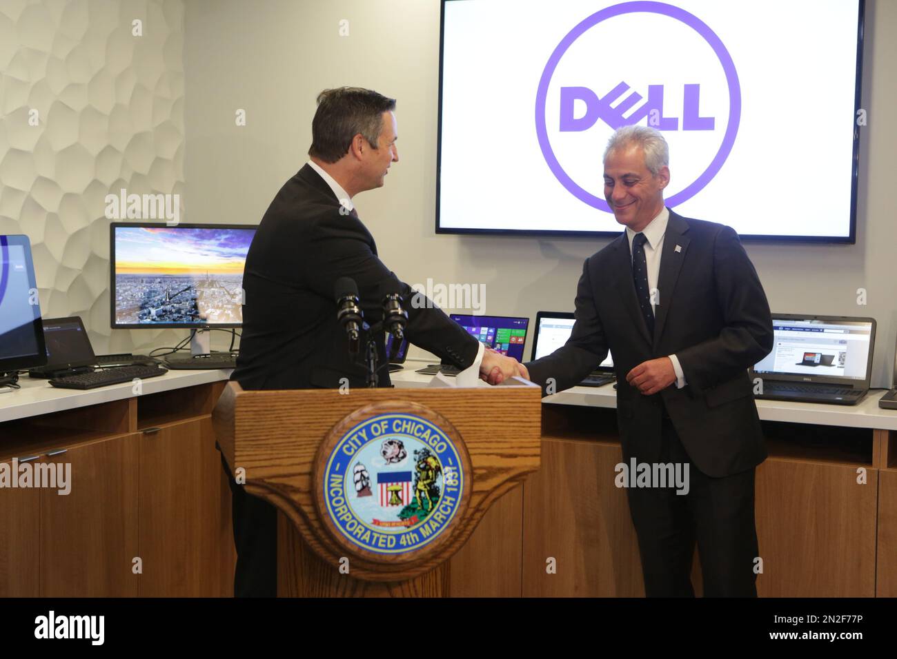 CHICAGO, Illinois, April 22, 2015 :-Mayor Rahm Emanuel joins Marius ...