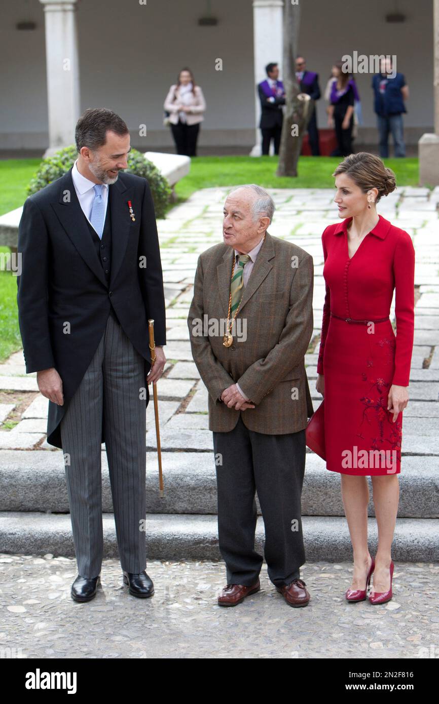 King Felipe VI, left, Spanish writter Juan Goytisolo, center, and Queen ...