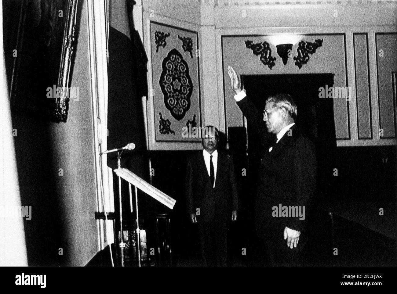 Lee Teng-hui, right, who was vice president of Nationalist China since ...