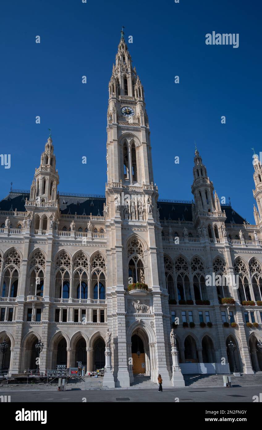 Viennese town hall hi-res stock photography and images - Alamy