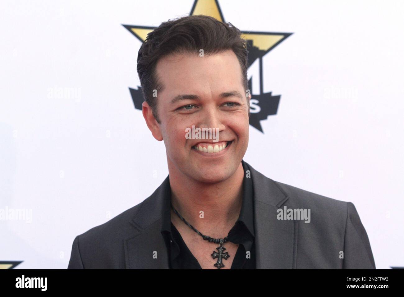 Lucas Hoge arrives at the 50th annual Academy of Country Music Awards ...