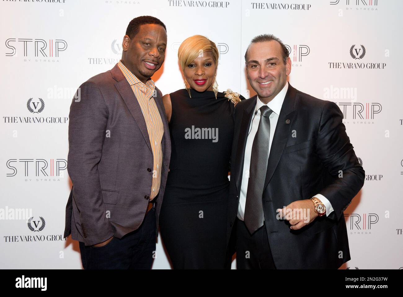 Kendu Isaacs, Mary J. Blige and Restaurateur Nick Varano attend the ...