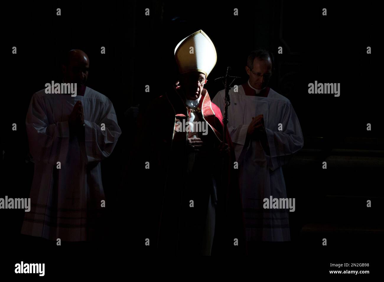 Pope Francis arrives for the funeral service of late Cardinal Roberto ...