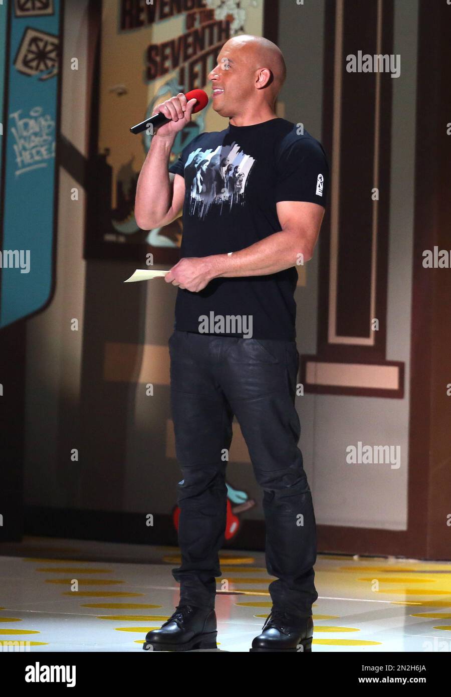 Vin Diesel presents the award for best female performance at the MTV ...