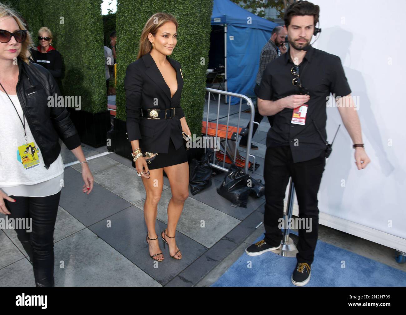 Jennifer Lopez arrives at the MTV Movie Awards at the Nokia Theatre on ...