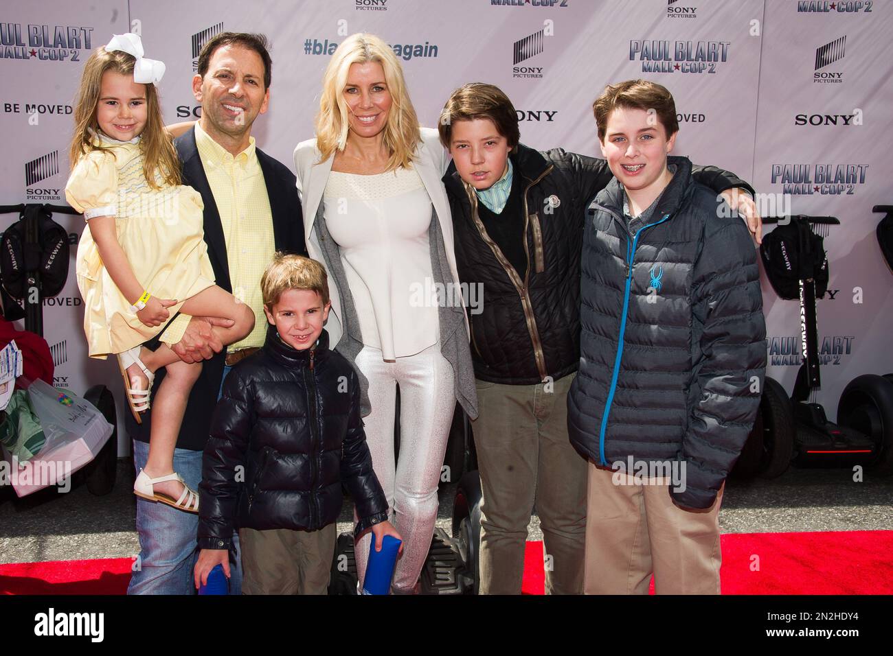 Aviva Drescher arrives to the premiere of "Paul Blart: Mall Cop 2" at ...