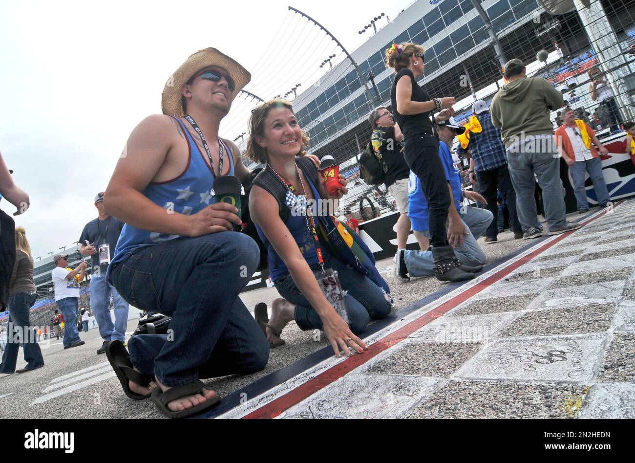 Kyle Blegen, left, and his wife, Terrianne Blegen, of Lewiston, Idaho ...