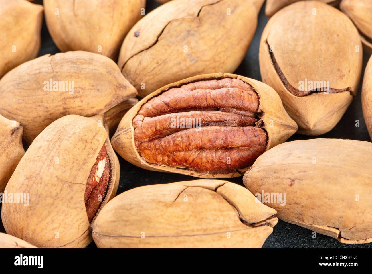 Whole roasted pecans hi-res stock photography and images - Alamy