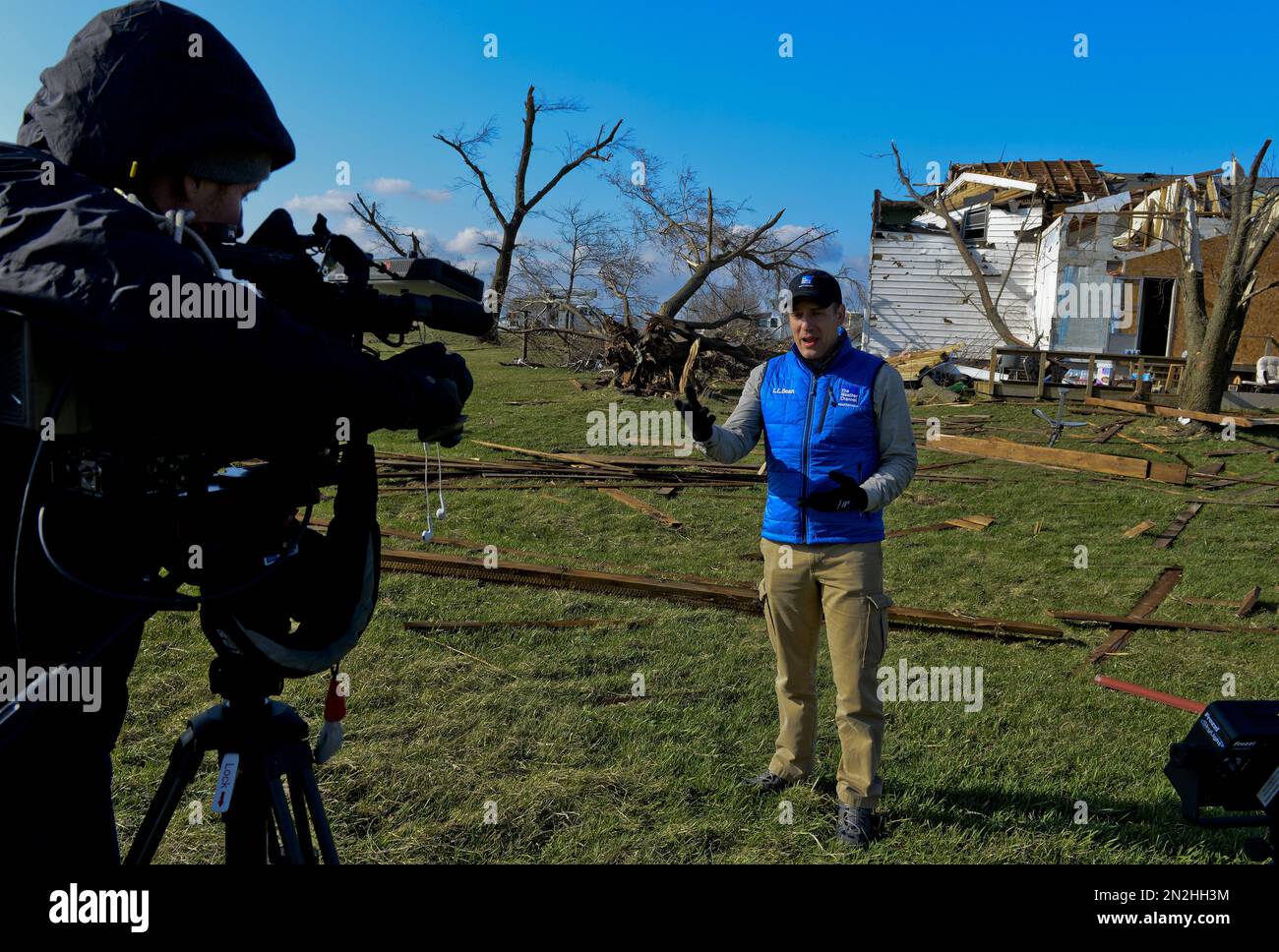 The Weather Channel's on-camera meteorologist Mike Bettes with ...