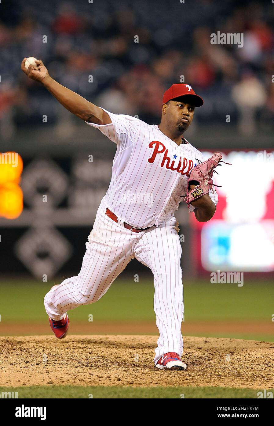 Philadelphia Phillies starting pitcher Jerome Williams throws a pitch ...