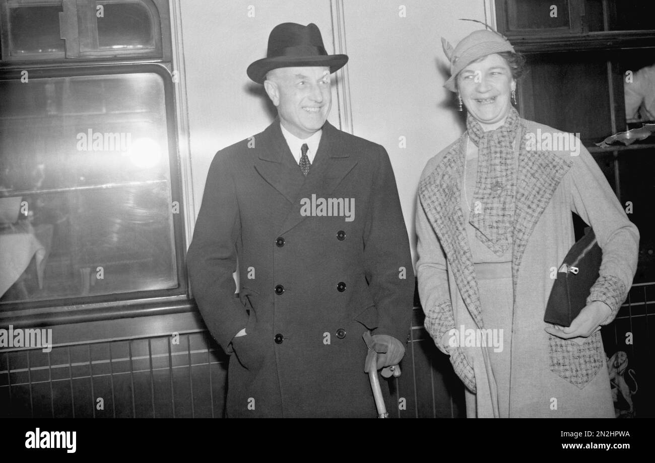 Sir Samuel Hoare and Lady Maud Hoare photographed at Victoria station ...