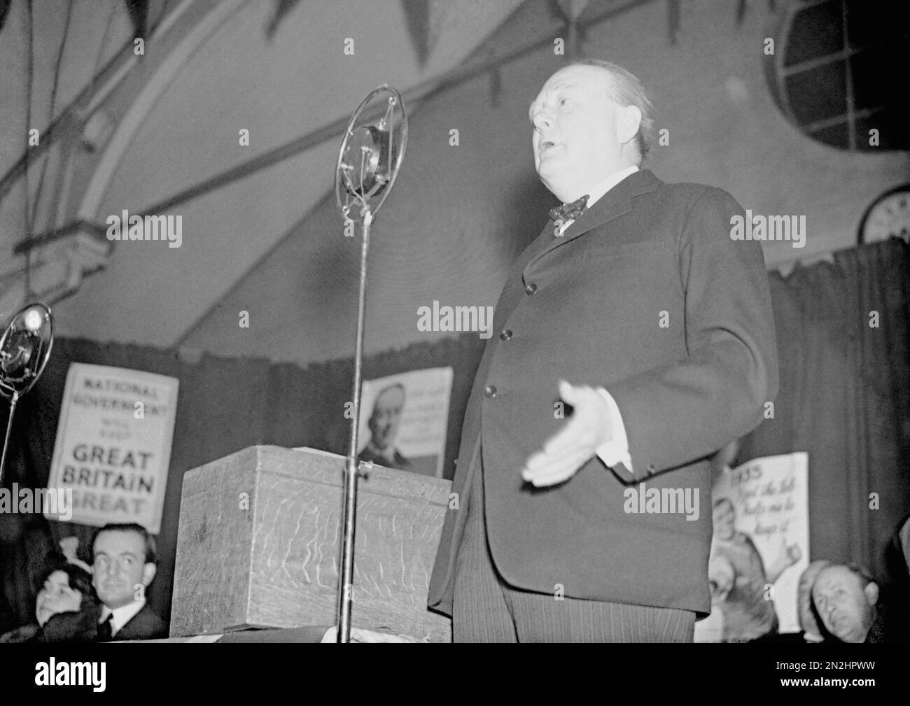 Winston Churchill addresses a meeting at the Camberwell Baths, London ...