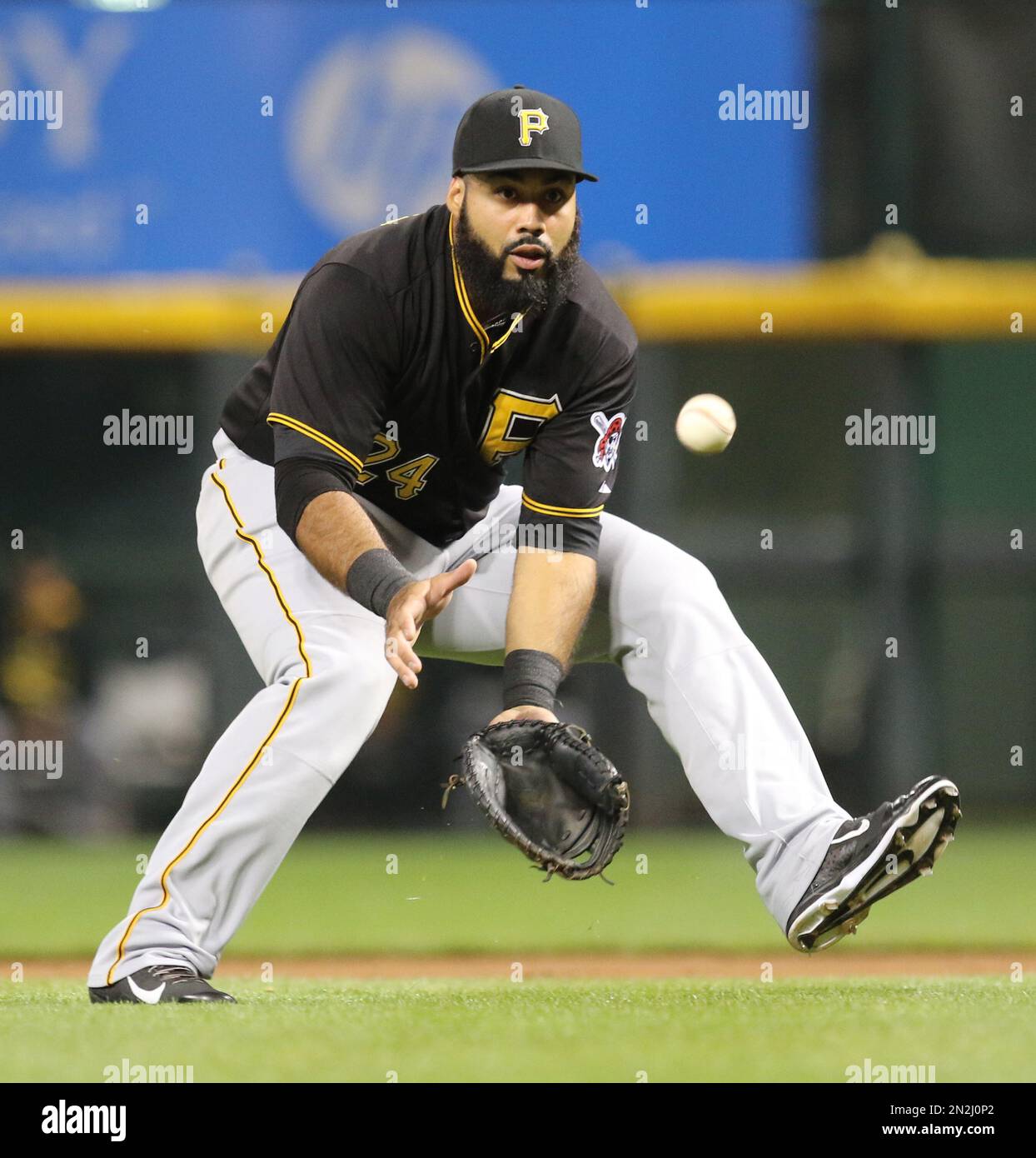 Pittsburgh Pirates' third baseman Josh Harrison (5) fields a ground ...