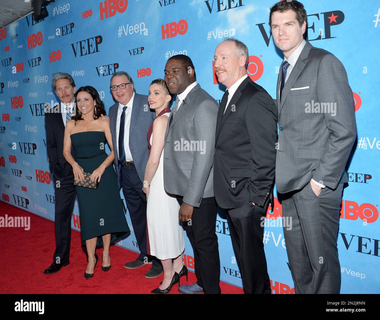 Gary Cole, from left, Julia Louis-Dreyfus, Kevin Dunn, Anna Chlumsky ...