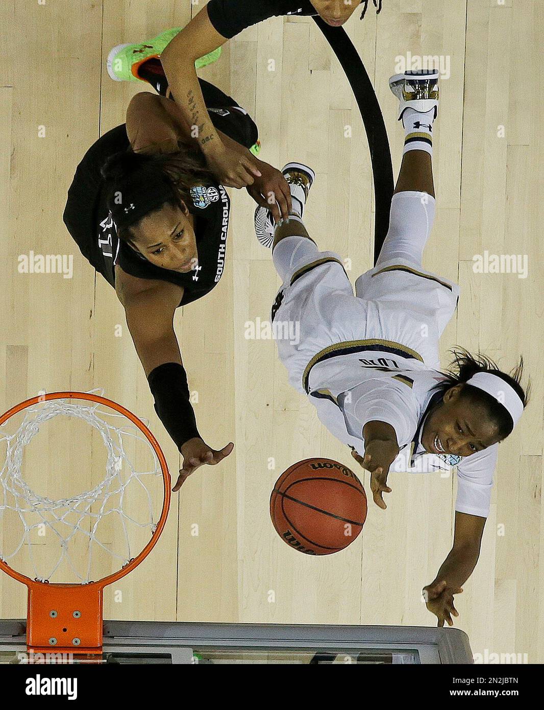 Notre Dame guard Jewell Loyd (32) South Carolina center Alaina Coates ...