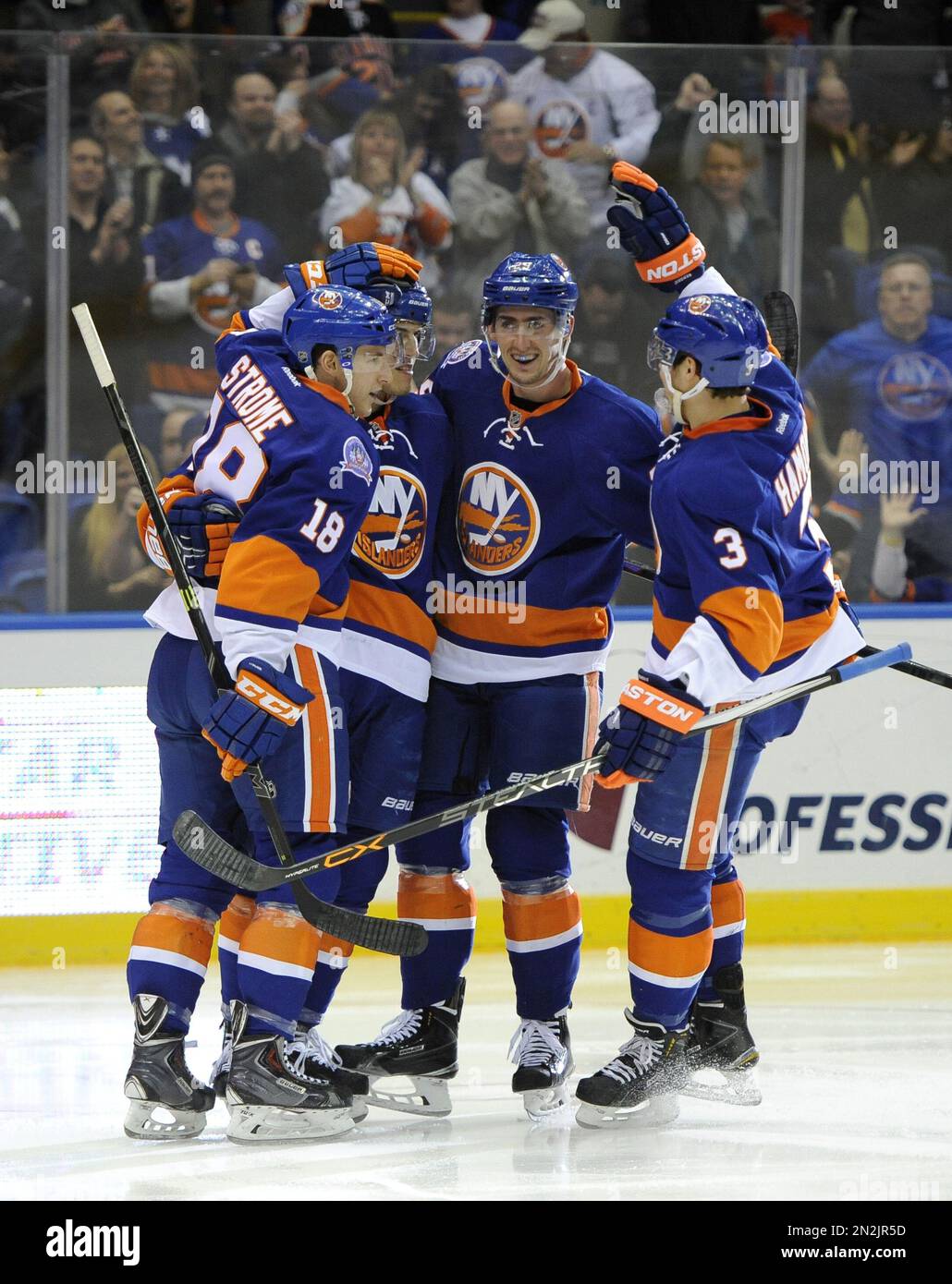 New York Islanders center Ryan Strome (18), center Anders Lee (27 ...