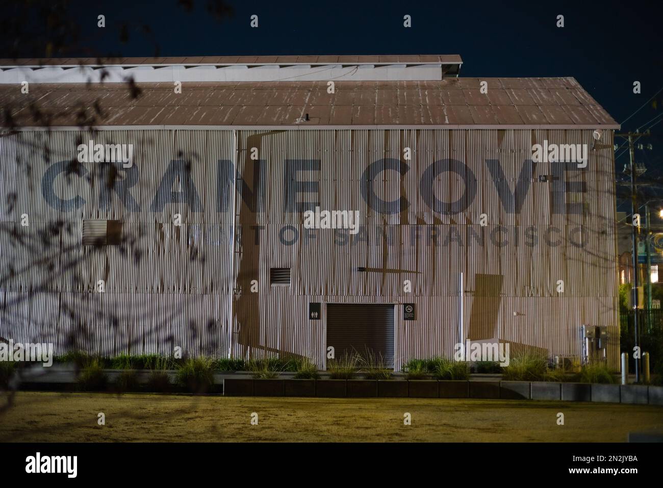 Crane Cove Park at night, Dogpatch neighbourhood, San Francisco, USA ...