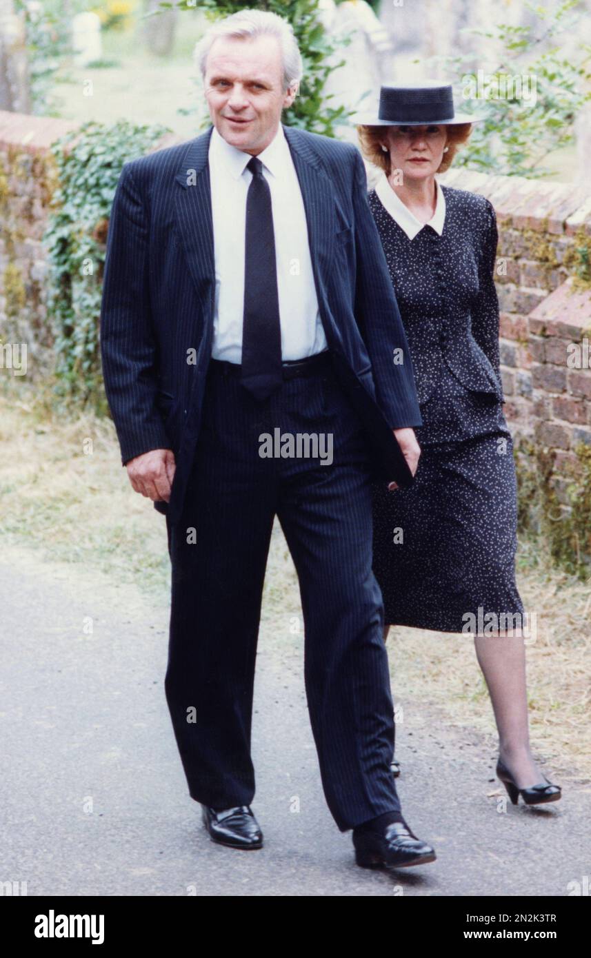 Actor Anthony Hopkins and his wife Jennifer attend the funeral of Lord Laurence Olivier, at the ...