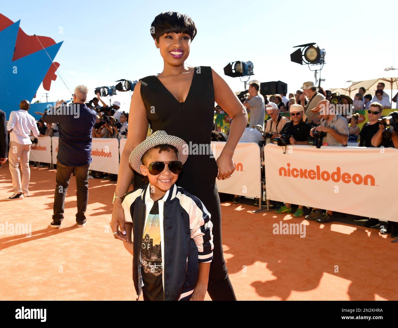 Jennifer Hudson, and son David arrive at Nickelodeon's 28th annual Kids ...