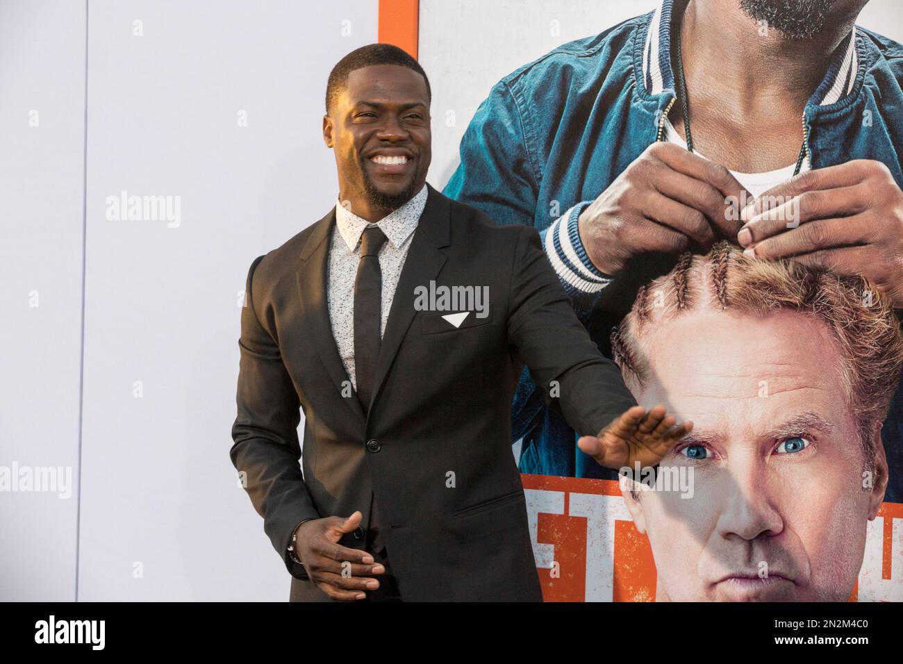 Kevin Hart arrives at the LA Premiere of "Get Hard" at the TCL Chinese ...