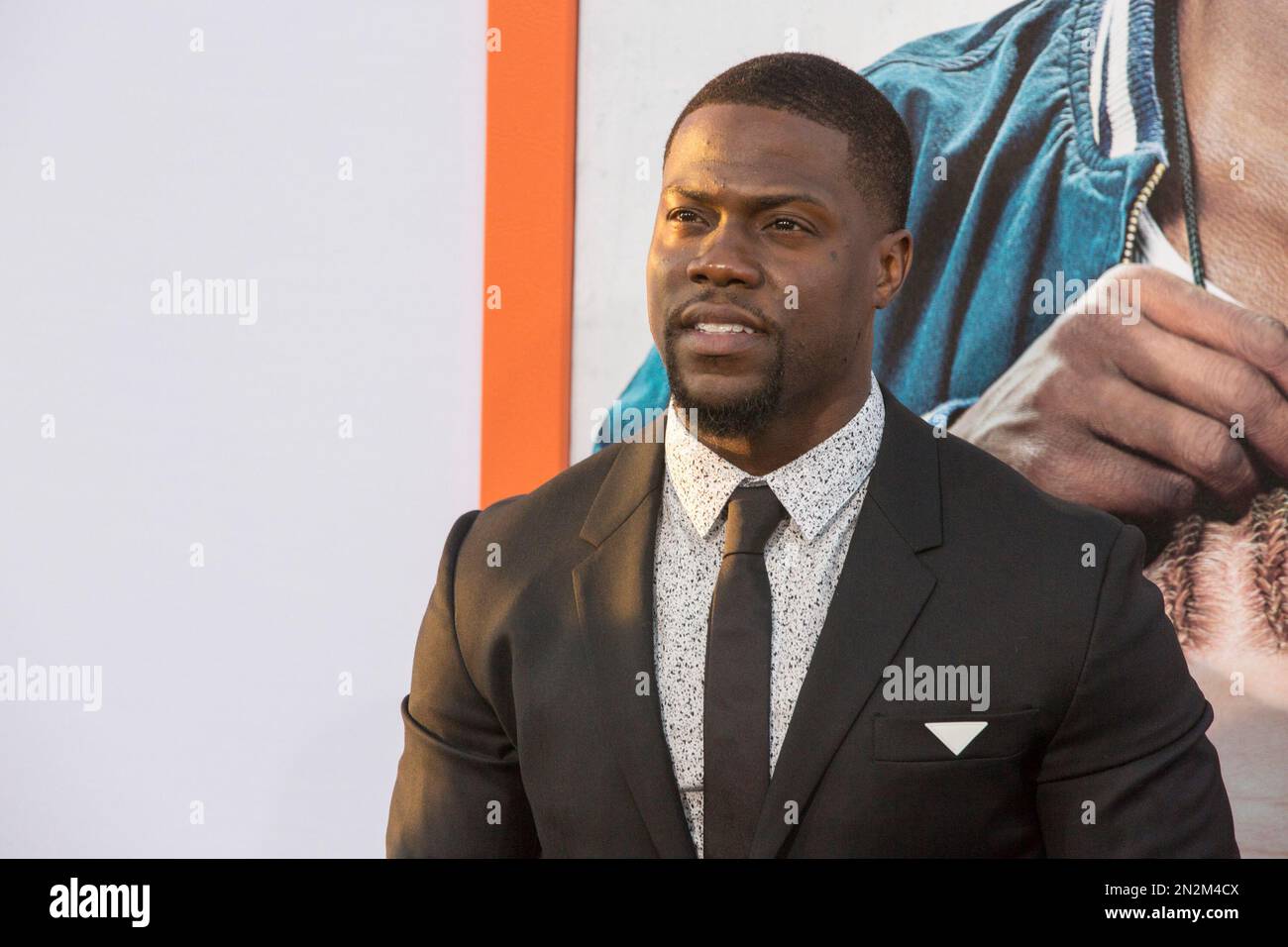 Kevin Hart arrives at the LA Premiere of "Get Hard" at the TCL Chinese ...