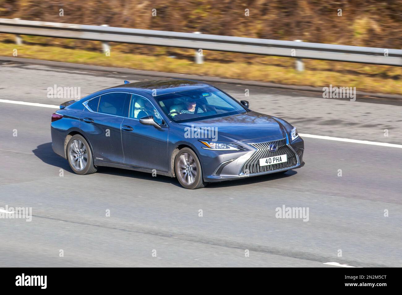 Lexus es 300h cvt hi-res stock photography and images - Alamy