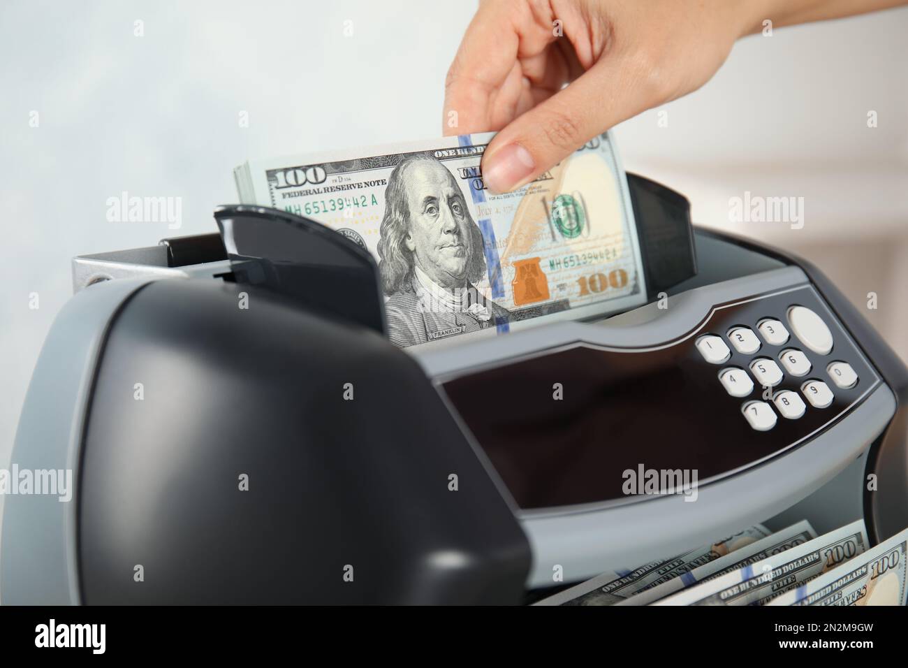 Counting machine hi-res stock photography and images - Alamy