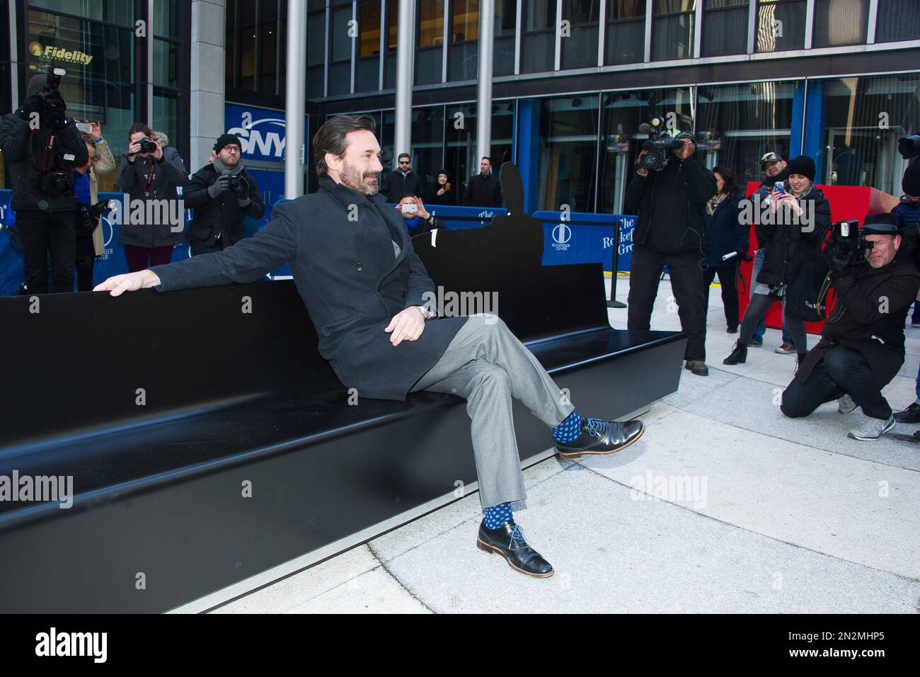 Jon Hamm helps unveil a "Mad Men" bench in front of the Time & Life ...