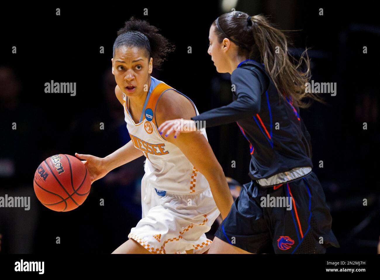 Tennessee forward Cierra Burdick (11) works against Boise State guard ...