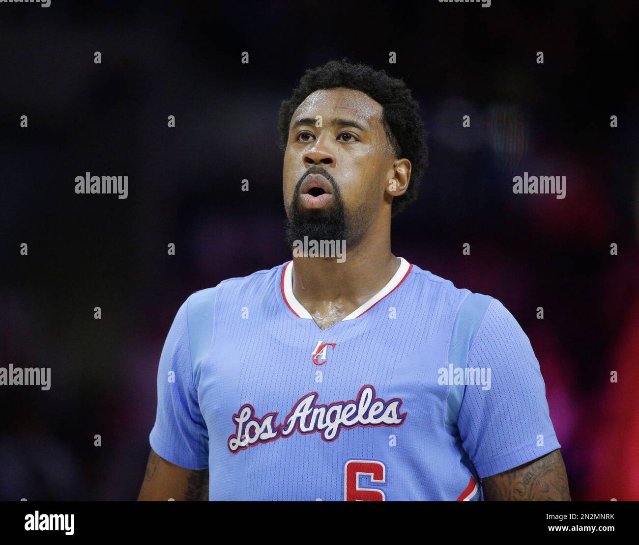 Los Angeles Clippers' DeAndre Jordan gets ready to shoot a free throw ...