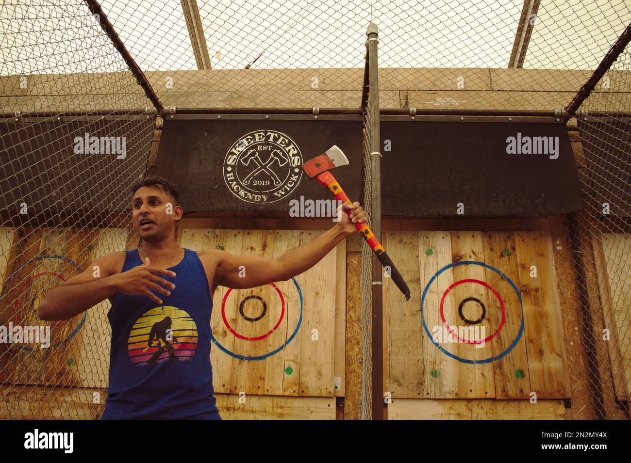 Man throwing axe hi-res stock photography and images - Alamy